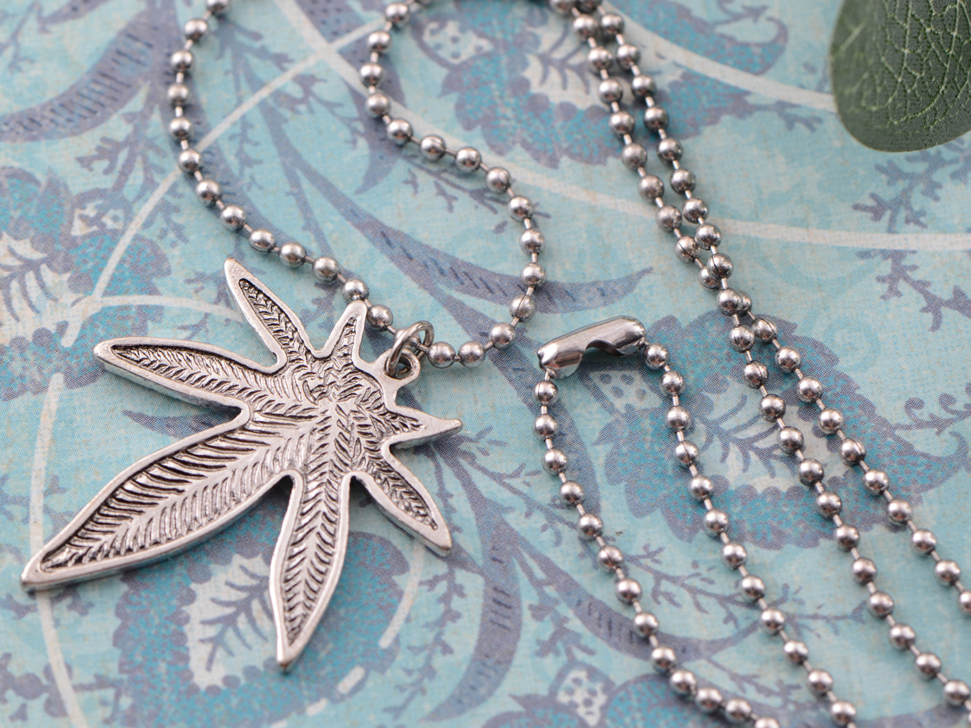 Unique Silver D Hip Hop Cannabis Weed Hemp Marijuana Leaf Pendant ...
